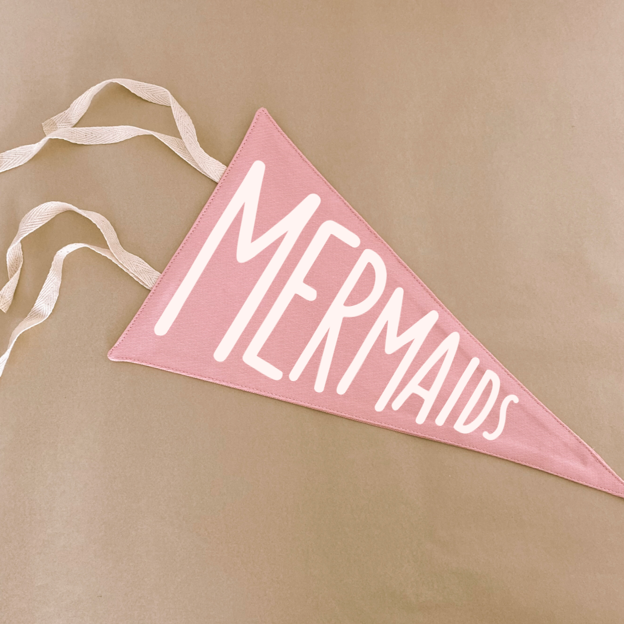 Mermaids pennant flag – Hello Saturday Kids Decor